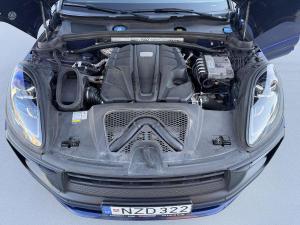 Blue Porsche Macan 2022 in Vilnius, with an engine capacity of 2.89 L and mileage of 55 thousand km for 52000 €, photo 13 on AUTOMOTO.COM.LV