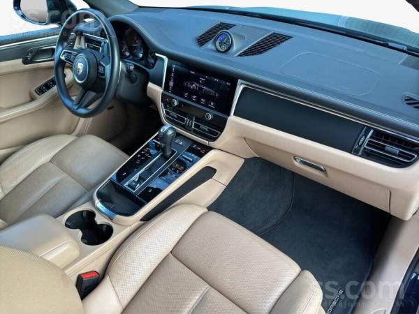 Blue Porsche Macan 2022 in Riga, with an engine capacity of 2.00 L and mileage of 58 thousand km for 50900 €, photo 6 on AUTOMOTO.COM.LV