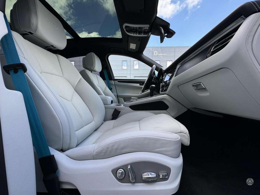 Zils Porsche Macan 2022 Viļņa, ar dzinēja tilpumu 2.89 L un nobraukumu 30 tūkst. km par 74990 €, foto 15 vietnē AUTOMOTO.COM.LV