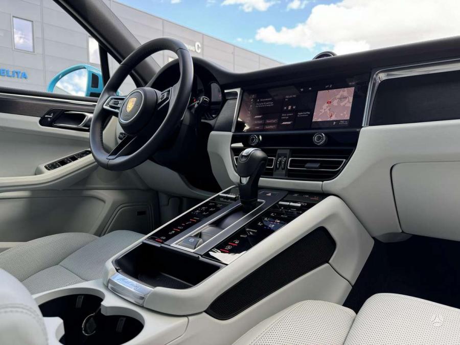 Zils Porsche Macan 2022 Viļņa, ar dzinēja tilpumu 2.89 L un nobraukumu 30 tūkst. km par 74990 €, foto 17 vietnē AUTOMOTO.COM.LV