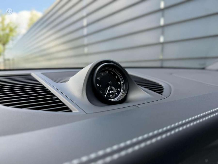 Zils Porsche Macan 2022 Viļņa, ar dzinēja tilpumu 2.89 L un nobraukumu 30 tūkst. km par 74990 €, foto 24 vietnē AUTOMOTO.COM.LV