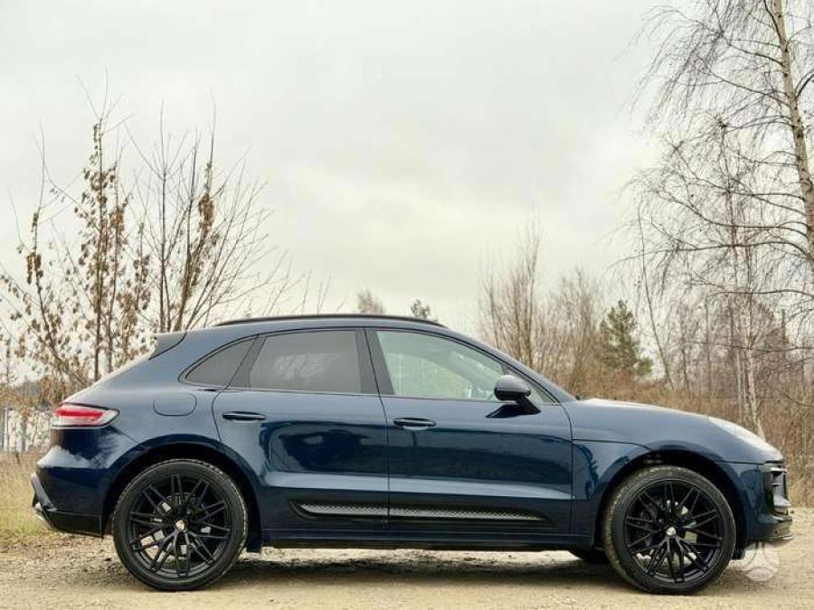 Blue Porsche Macan 2023 in Siauliai, with an engine capacity of 1.98 L and mileage of 42 thousand km for 41500 €, photo 14 on AUTOMOTO.COM.LV