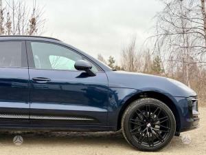 Blue Porsche Macan 2023 in Siauliai, with an engine capacity of 1.98 L and mileage of 42 thousand km for 41500 €, photo 10 on AUTOMOTO.COM.LV