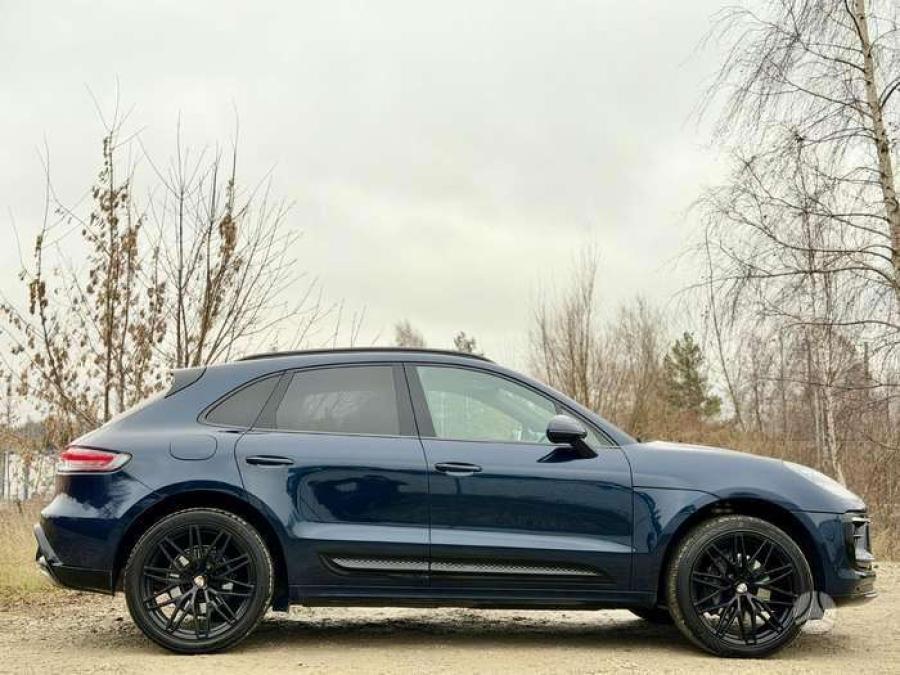 Blue Porsche Macan 2023 in Siauliai, with an engine capacity of 1.98 L and mileage of 42 thousand km for 41500 €, photo 14 on AUTOMOTO.COM.LV