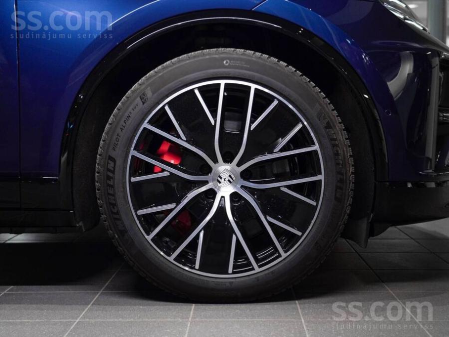 Zils Porsche Macan 2025 Rīga, ar dzinēja tilpumu 2.00 L un nobraukumu 3 tūkst. km par 119900 €, foto 17 vietnē AUTOMOTO.COM.LV