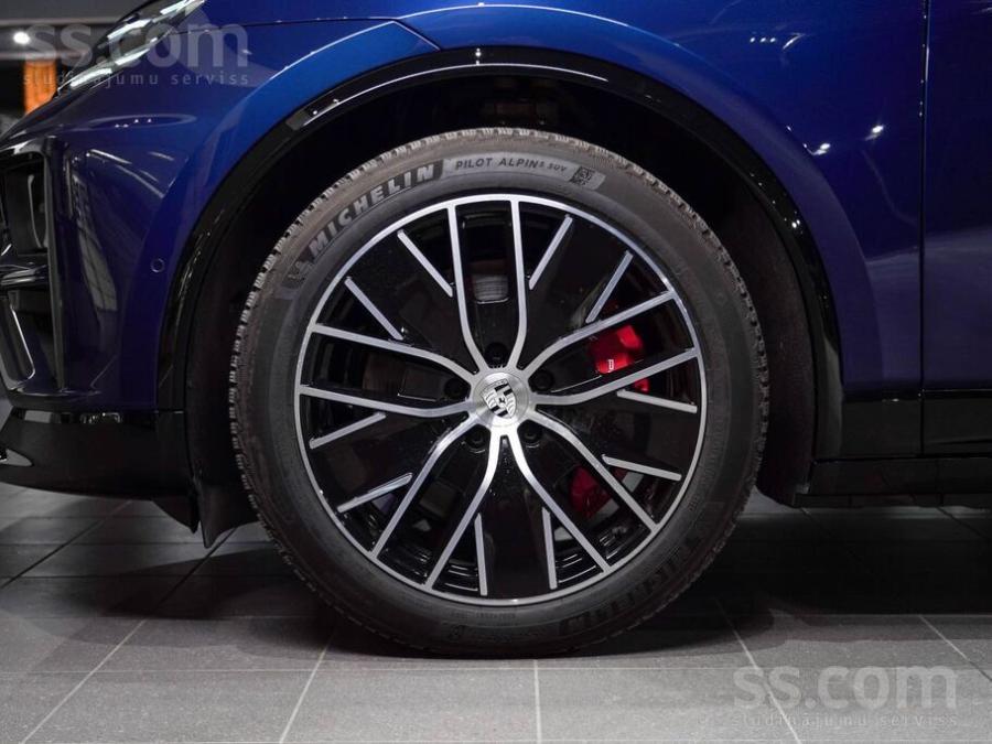 Zils Porsche Macan 2025 Rīga, ar dzinēja tilpumu 2.00 L un nobraukumu 3 tūkst. km par 119900 €, foto 19 vietnē AUTOMOTO.COM.LV