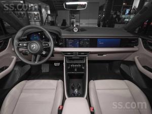 Zils Porsche Macan 2025 Rīga, ar dzinēja tilpumu 2.00 L un nobraukumu 3 tūkst. km par 119900 €, foto 20 vietnē AUTOMOTO.COM.LV