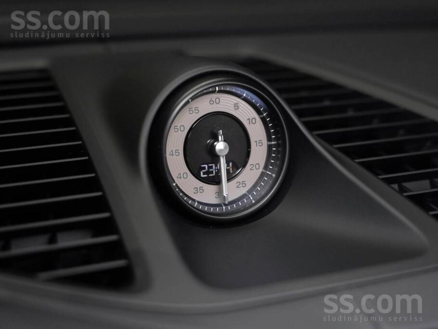 Zils Porsche Macan 2025 Rīga, ar dzinēja tilpumu 2.00 L un nobraukumu 3 tūkst. km par 119900 €, foto 32 vietnē AUTOMOTO.COM.LV