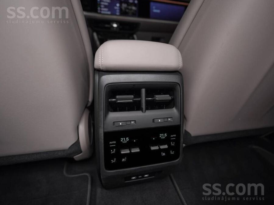 Zils Porsche Macan 2025 Rīga, ar dzinēja tilpumu 2.00 L un nobraukumu 3 tūkst. km par 119900 €, foto 34 vietnē AUTOMOTO.COM.LV
