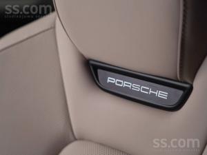Zils Porsche Macan 2025 Rīga, ar dzinēja tilpumu 2.00 L un nobraukumu 3 tūkst. km par 119900 €, foto 35 vietnē AUTOMOTO.COM.LV