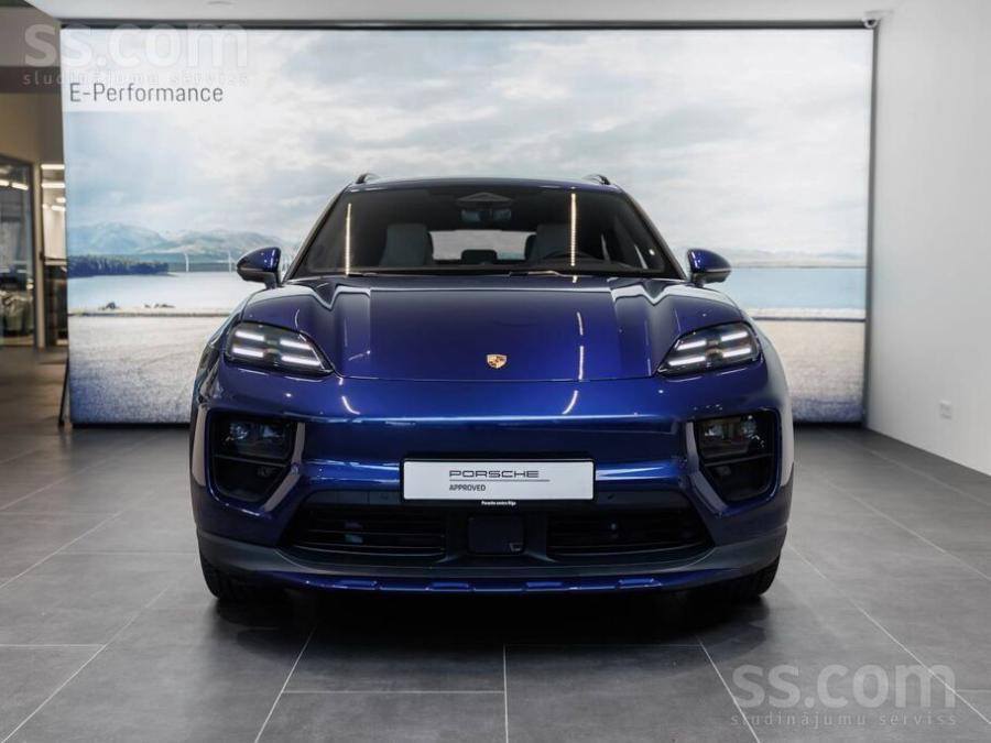 Blue Porsche Macan 2026 in Riga, with an engine capacity of 3.00 L and mileage of 1 thousand km for 90700 €, photo 7 on AUTOMOTO.COM.LV