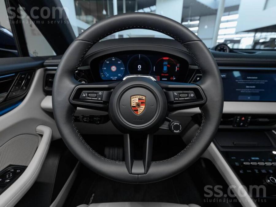 Blue Porsche Macan 2026 in Riga, with an engine capacity of 3.00 L and mileage of 1 thousand km for 90700 €, photo 34 on AUTOMOTO.COM.LV