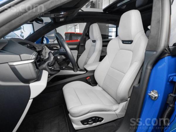 Blue Porsche Macan 2026 in Riga, with an engine capacity of 2.00 L and mileage of 11 thousand km for 109900 €, photo 5 on AUTOMOTO.COM.LV