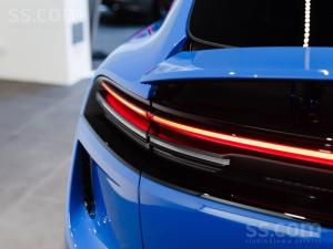 Zils Porsche Macan 2026 Rīga, ar dzinēja tilpumu 2.00 L un nobraukumu 11 tūkst. km par 109900 €, foto 12 vietnē AUTOMOTO.COM.LV