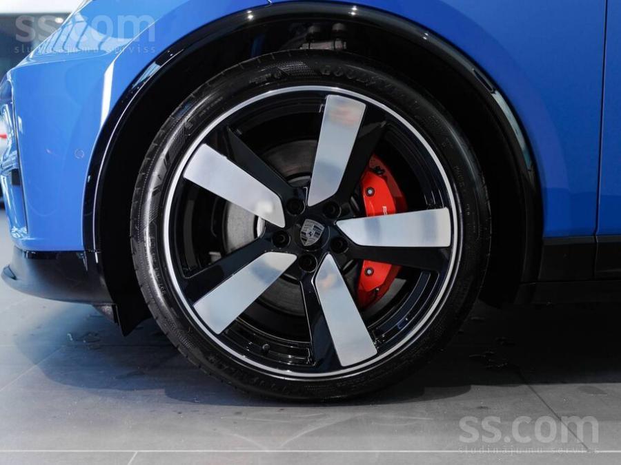 Zils Porsche Macan 2026 Rīga, ar dzinēja tilpumu 2.00 L un nobraukumu 11 tūkst. km par 109900 €, foto 15 vietnē AUTOMOTO.COM.LV
