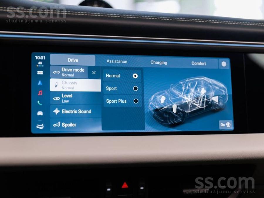 Zils Porsche Macan 2026 Rīga, ar dzinēja tilpumu 2.00 L un nobraukumu 11 tūkst. km par 109900 €, foto 24 vietnē AUTOMOTO.COM.LV
