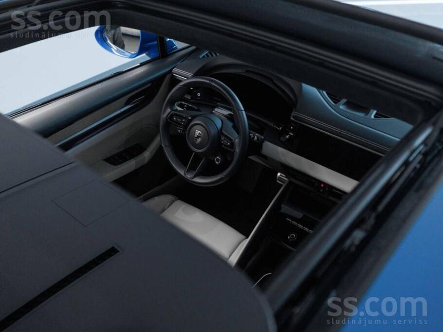 Zils Porsche Macan 2026 Rīga, ar dzinēja tilpumu 2.00 L un nobraukumu 11 tūkst. km par 109900 €, foto 34 vietnē AUTOMOTO.COM.LV