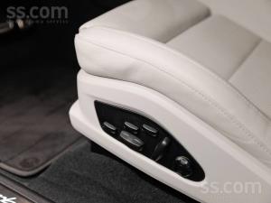 Zils Porsche Macan 2026 Rīga, ar dzinēja tilpumu 2.00 L un nobraukumu 11 tūkst. km par 109900 €, foto 35 vietnē AUTOMOTO.COM.LV
