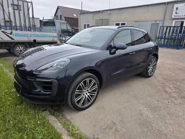Blue Porsche Macan 2019 in Kaunas, with an engine capacity of 3.00 L and mileage of 40 thousand km for 42000 €, photo 2 on AUTOMOTO.COM.LV
