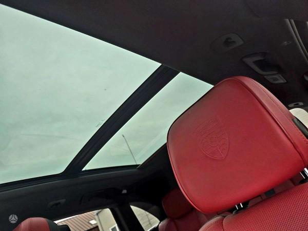 Blue Porsche Macan 2019 in Kaunas, with an engine capacity of 3.00 L and mileage of 40 thousand km for 42000 €, photo 10 on AUTOMOTO.COM.LV