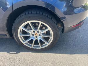 Blue Porsche Macan 2015 in Druskininkai, with an engine capacity of 3.00 L and mileage of 320 thousand km for 17500 €, photo 12 on AUTOMOTO.COM.LV