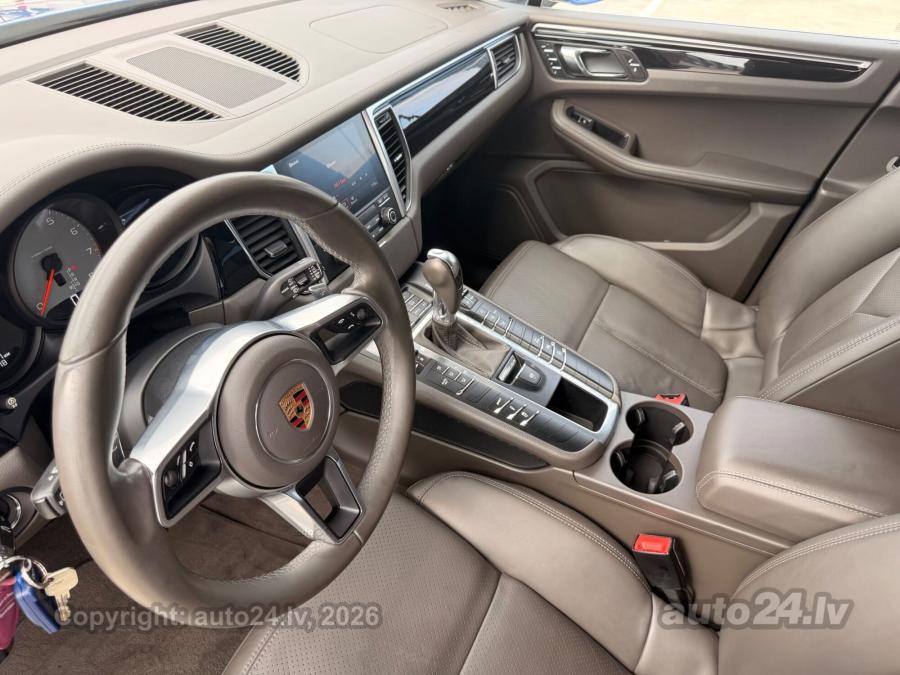 Zils Porsche Macan 2017 Tallina, ar dzinēja tilpumu 3.00 L un nobraukumu 100 tūkst. km par 31900 €, foto 12 vietnē AUTOMOTO.COM.LV