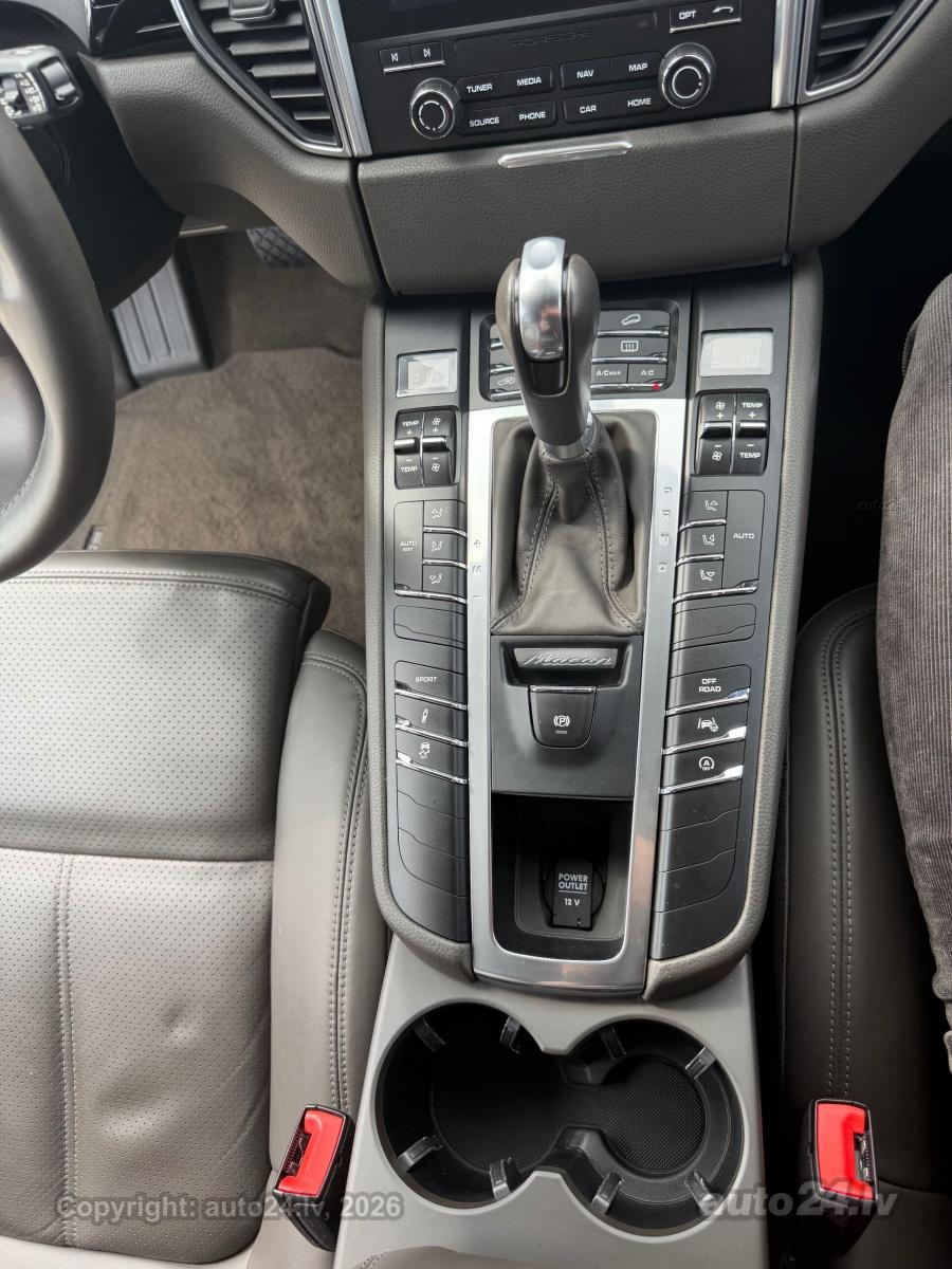 Zils Porsche Macan 2017 Tallina, ar dzinēja tilpumu 3.00 L un nobraukumu 100 tūkst. km par 31900 €, foto 20 vietnē AUTOMOTO.COM.LV
