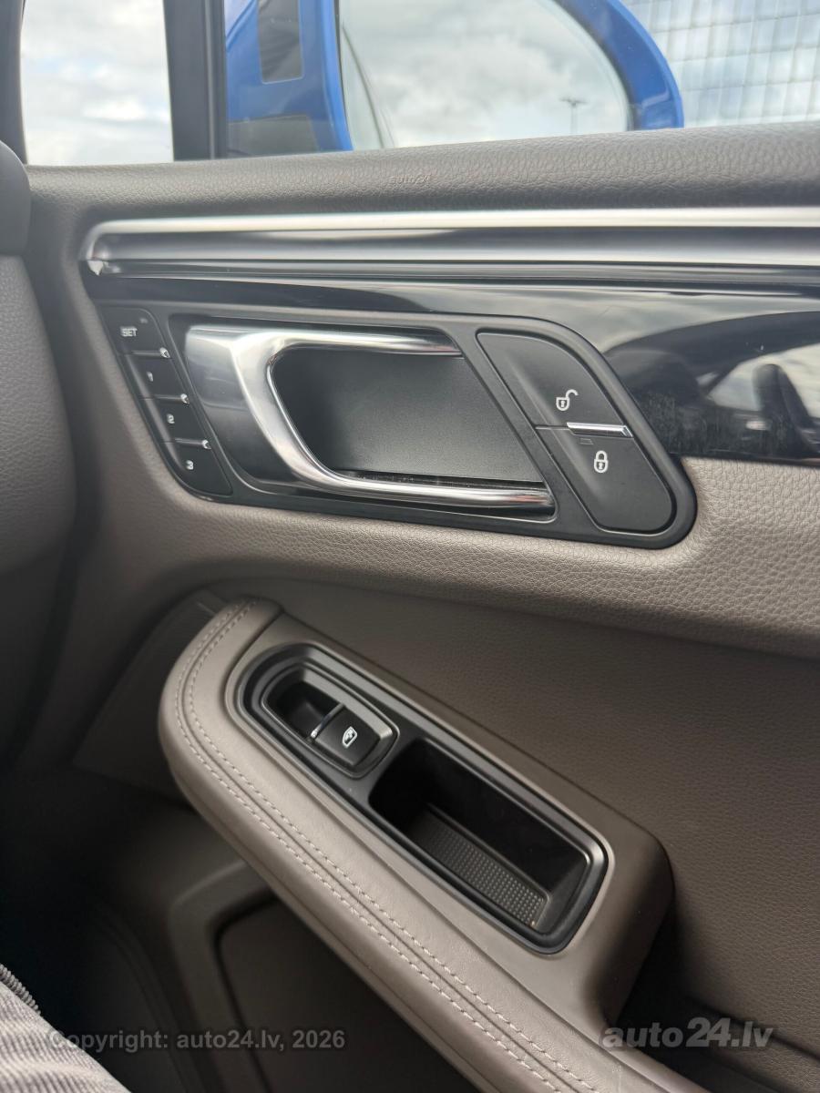 Zils Porsche Macan 2017 Tallina, ar dzinēja tilpumu 3.00 L un nobraukumu 100 tūkst. km par 31900 €, foto 25 vietnē AUTOMOTO.COM.LV