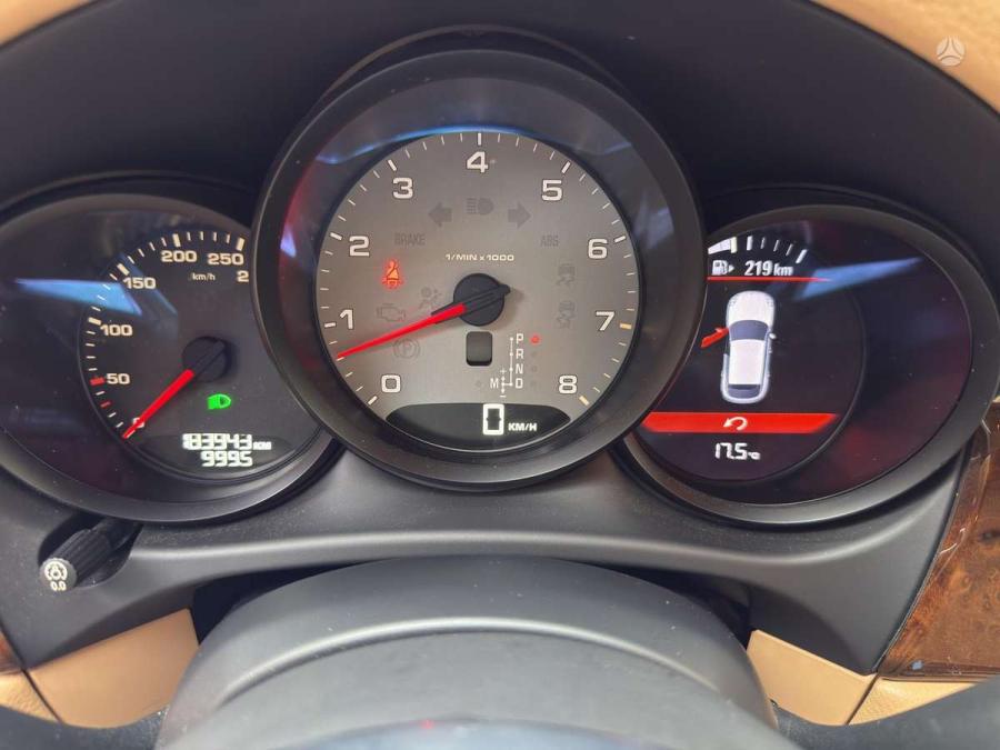 Brūns Porsche Macan 2015 Viļņa, ar dzinēja tilpumu 3.00 L un nobraukumu 180 tūkst. km par 21500 €, foto 12 vietnē AUTOMOTO.COM.LV