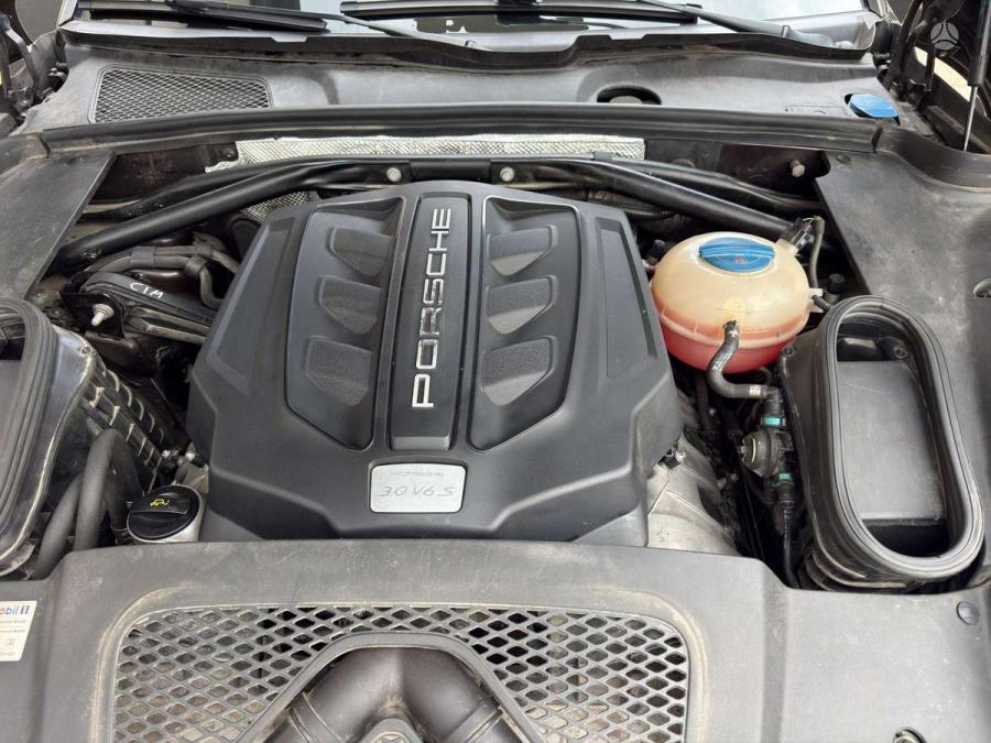 Brūns Porsche Macan 2015 Viļņa, ar dzinēja tilpumu 3.00 L un nobraukumu 180 tūkst. km par 21500 €, foto 23 vietnē AUTOMOTO.COM.LV