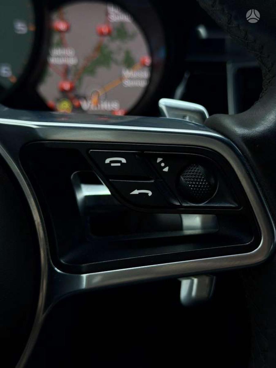 Brown Porsche Macan 2015 in Vilnius, with an engine capacity of 2.97 L and mileage of 274 thousand km for 17900 €, photo 26 on AUTOMOTO.COM.LV