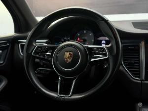 Brown Porsche Macan 2015 in Vilnius, with an engine capacity of 2.97 L and mileage of 274 thousand km for 17390 €, photo 18 on AUTOMOTO.COM.LV