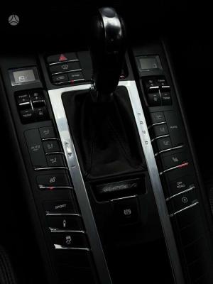 Brown Porsche Macan 2015 in Vilnius, with an engine capacity of 2.97 L and mileage of 274 thousand km for 17390 €, photo 22 on AUTOMOTO.COM.LV
