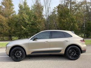 Brown Porsche Macan 2015 in Kaunas, with an engine capacity of 2.97 L and mileage of 275 thousand km for 16800 €, photo 5 on AUTOMOTO.COM.LV