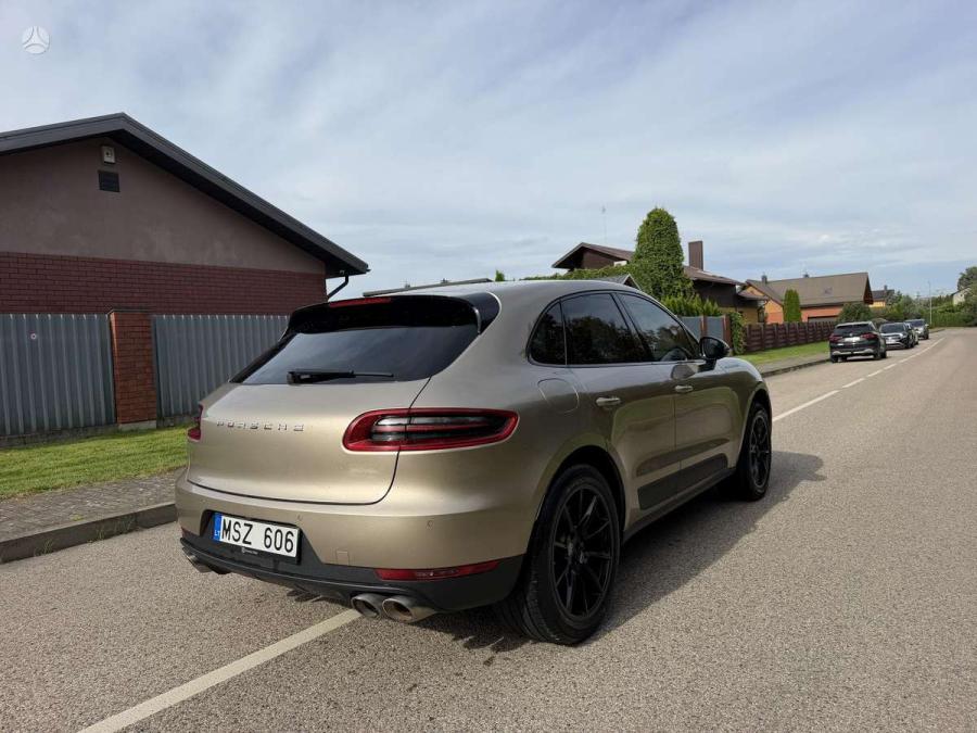 Brown Porsche Macan 2015 in Kaunas, with an engine capacity of 2.97 L and mileage of 275 thousand km for 16800 €, photo 7 on AUTOMOTO.COM.LV