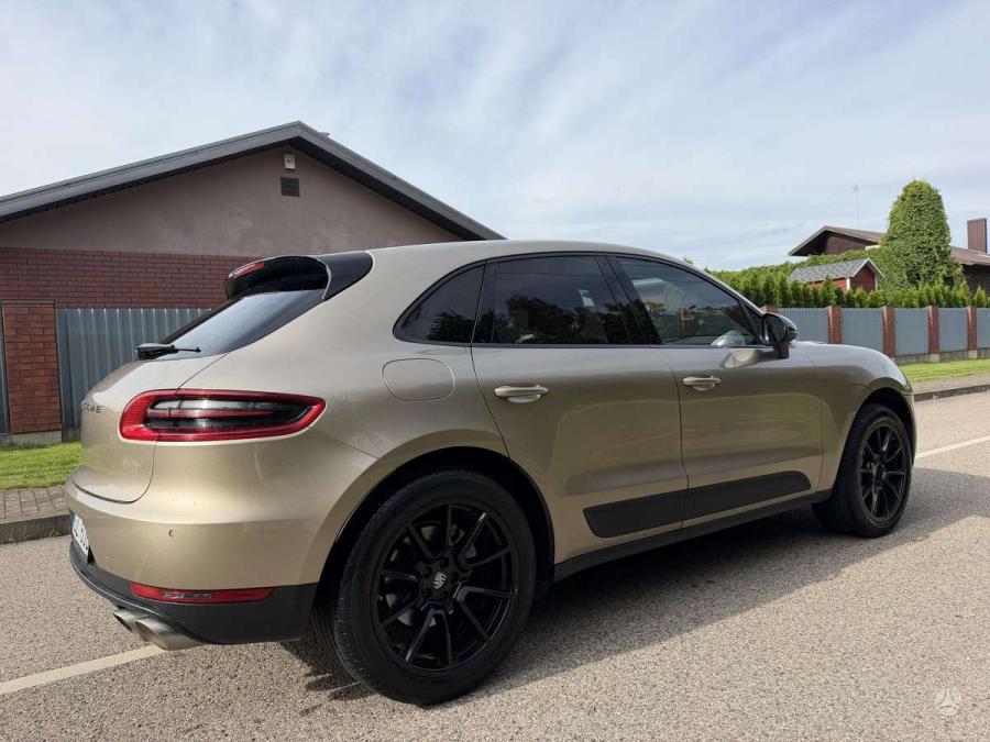Brown Porsche Macan 2015 in Kaunas, with an engine capacity of 2.97 L and mileage of 275 thousand km for 16800 €, photo 9 on AUTOMOTO.COM.LV