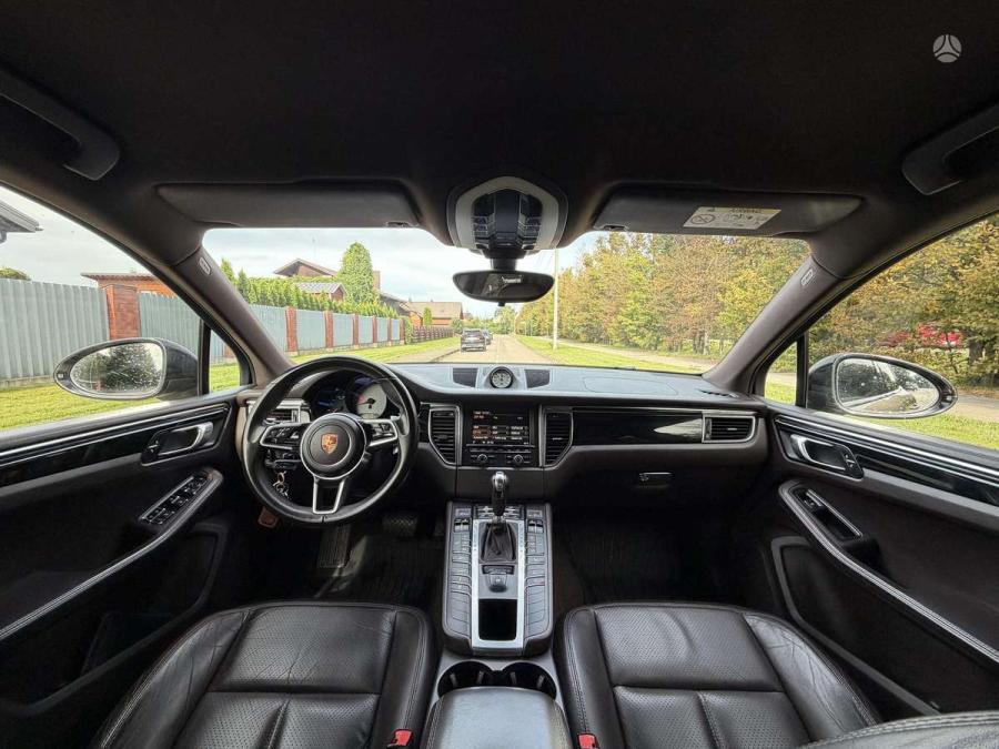 Brown Porsche Macan 2015 in Kaunas, with an engine capacity of 2.97 L and mileage of 275 thousand km for 16800 €, photo 10 on AUTOMOTO.COM.LV