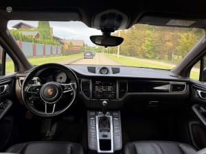 Brown Porsche Macan 2015 in Kaunas, with an engine capacity of 2.97 L and mileage of 275 thousand km for 16800 €, photo 11 on AUTOMOTO.COM.LV