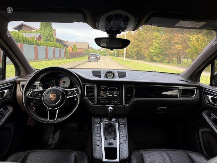 Brown Porsche Macan 2015 in Kaunas, with an engine capacity of 2.97 L and mileage of 275 thousand km for 16800 €, photo 11 on AUTOMOTO.COM.LV