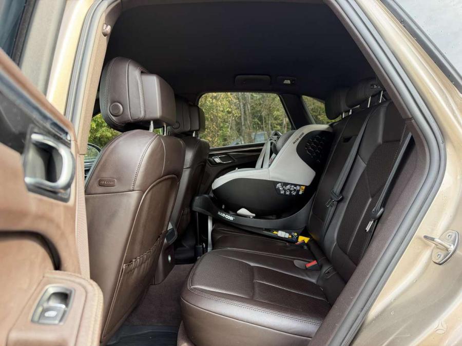 Brown Porsche Macan 2015 in Kaunas, with an engine capacity of 2.97 L and mileage of 275 thousand km for 16800 €, photo 16 on AUTOMOTO.COM.LV