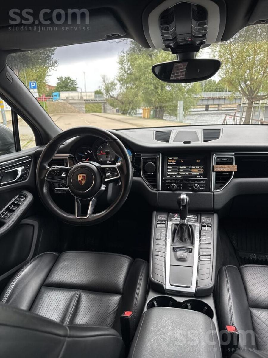 Brūns Porsche Macan 2015 Liepāja, ar dzinēja tilpumu 3.00 L un nobraukumu 229 tūkst. km par 23800 €, foto 4 vietnē AUTOMOTO.COM.LV