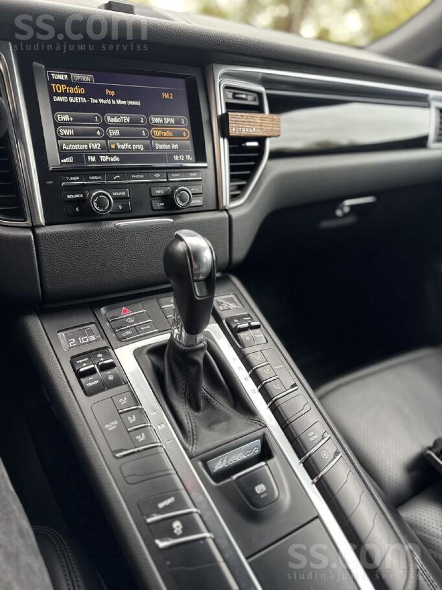 Brūns Porsche Macan 2015 Liepāja, ar dzinēja tilpumu 3.00 L un nobraukumu 229 tūkst. km par 23800 €, foto 5 vietnē AUTOMOTO.COM.LV