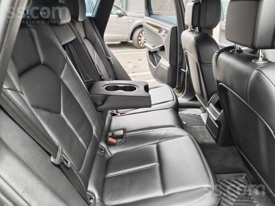 Brūns Porsche Macan 2015 Rīga, ar dzinēja tilpumu 3.00 L un nobraukumu 0 tūkst. km par 24900 €, foto 13 vietnē AUTOMOTO.COM.LV