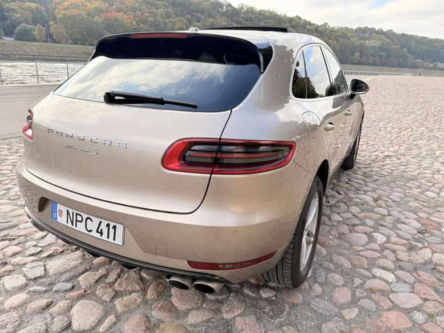 Brown Porsche Macan 2016 in Kaunas, with an engine capacity of 3.00 L and mileage of 99 thousand km for 22900 €, photo 16 on AUTOMOTO.COM.LV