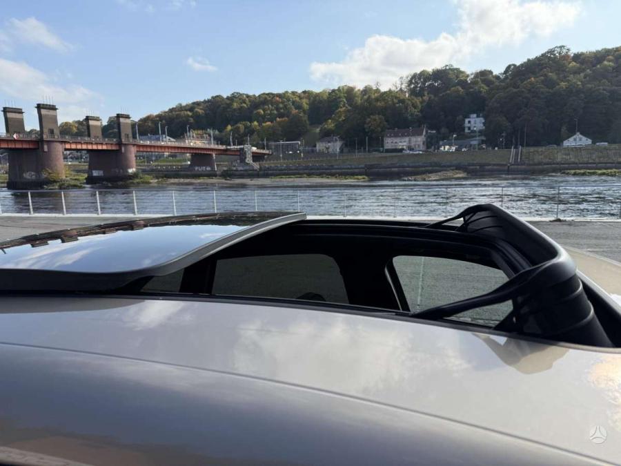 Brown Porsche Macan 2016 in Kaunas, with an engine capacity of 3.00 L and mileage of 99 thousand km for 22900 €, photo 21 on AUTOMOTO.COM.LV