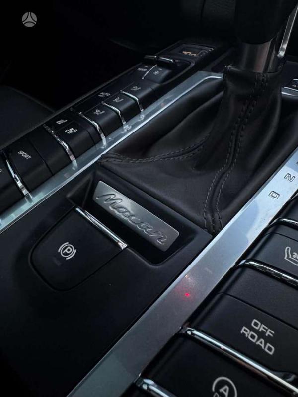 Brūns Porsche Macan 2016 Viļņa, ar dzinēja tilpumu 3.00 L un nobraukumu 112 tūkst. km par 23500 €, foto 8 vietnē AUTOMOTO.COM.LV