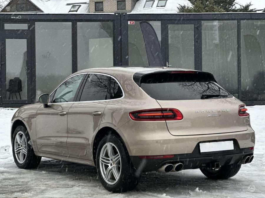 Brown Porsche Macan 2017 in Vilnius, with an engine capacity of 3.00 L and mileage of 137 thousand km for 19800 €, photo 3 on AUTOMOTO.COM.LV