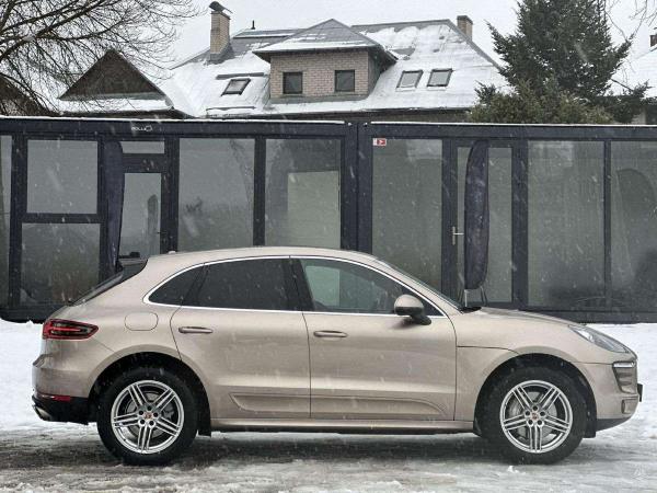 Brown Porsche Macan 2017 in Vilnius, with an engine capacity of 3.00 L and mileage of 137 thousand km for 19800 €, photo 6 on AUTOMOTO.COM.LV