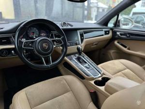 Brown Porsche Macan 2017 in Vilnius, with an engine capacity of 3.00 L and mileage of 137 thousand km for 19800 €, photo 16 on AUTOMOTO.COM.LV