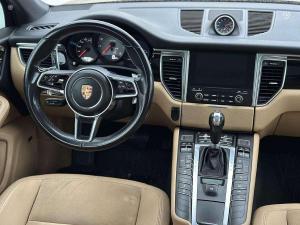 Brown Porsche Macan 2017 in Vilnius, with an engine capacity of 3.00 L and mileage of 137 thousand km for 19800 €, photo 18 on AUTOMOTO.COM.LV